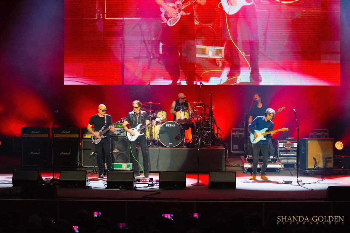 CALIFORNIA ROCK NEWSG3 Joe Satriani Steve Vai Eric Johnson at Grand ...